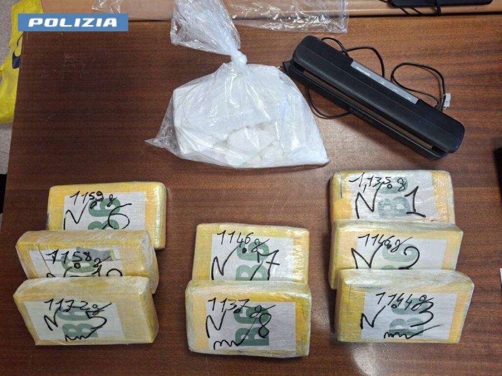 Un attico segreto che nascondeva 11 chili di droga - POP - Il Giornale ...